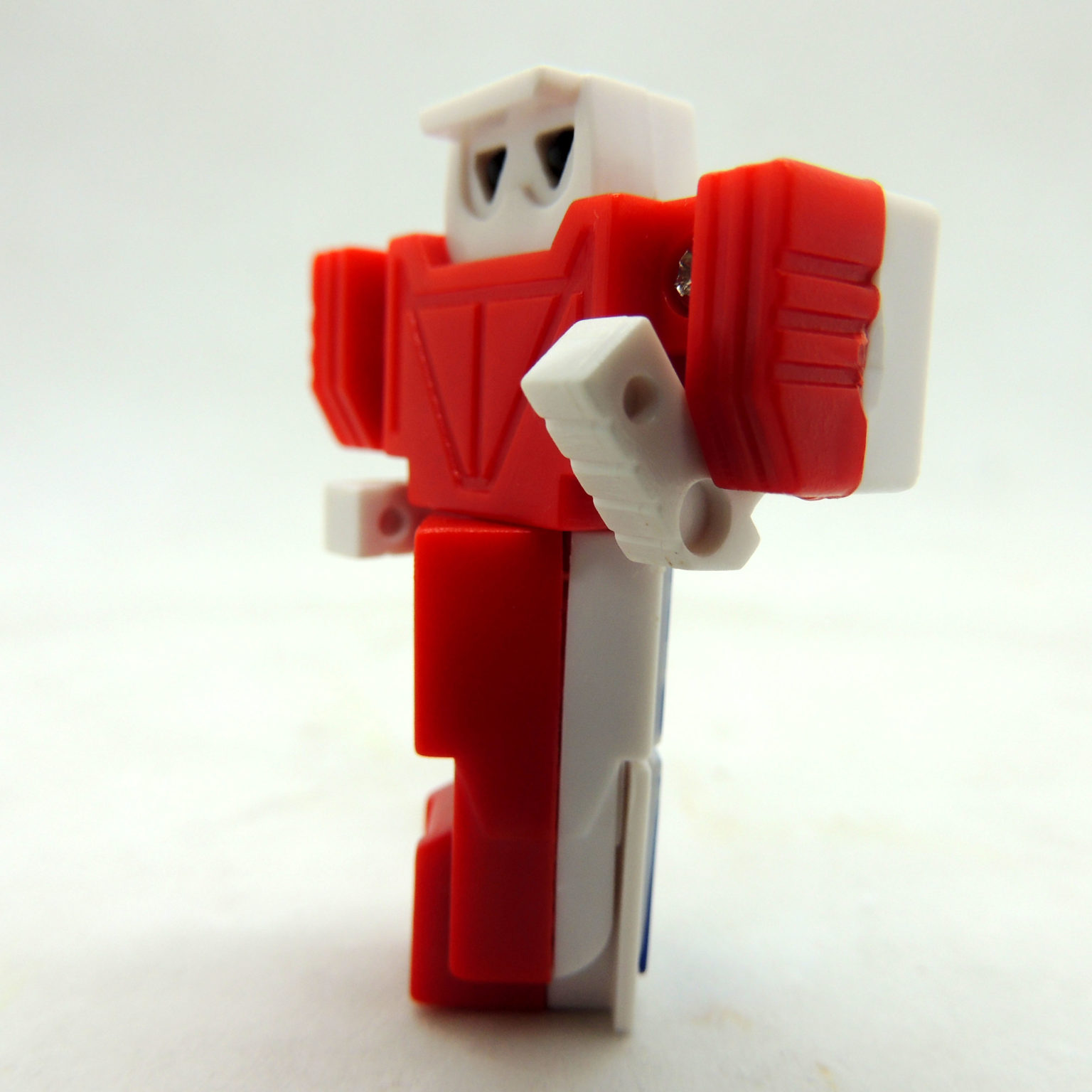 Letronix Letra T Transformers Robot Billiken Antiguo Retro Vintage ...