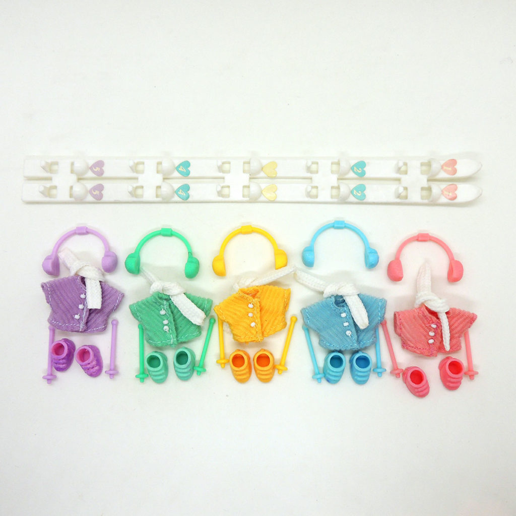 Quints Set Snowy Fun Outfits For 5 Tyco #1560-5 - Madtoyz