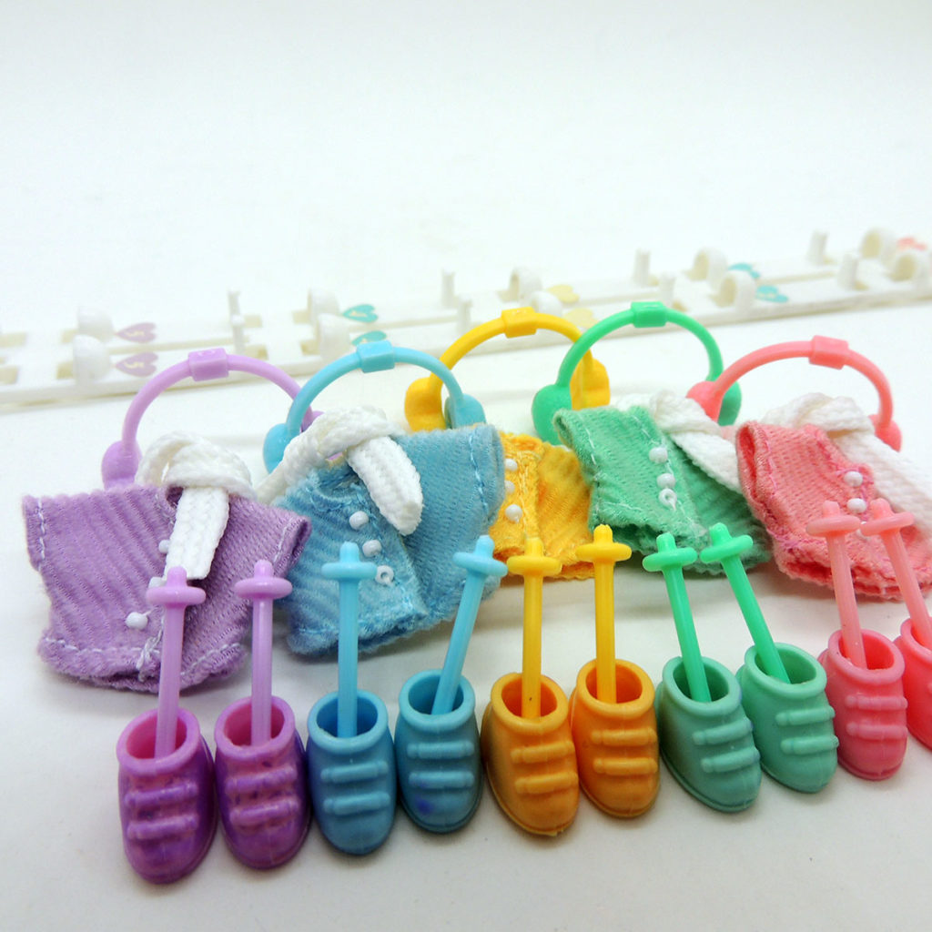 Quints Set Snowy Fun Outfits For 5 Tyco #1560-5 - Madtoyz