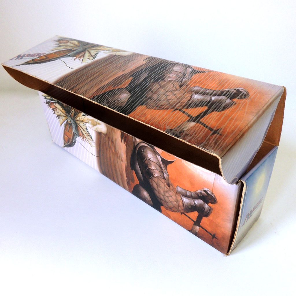 Magic The Gathering Storage Box Angel de Serra Old School - Madtoyz