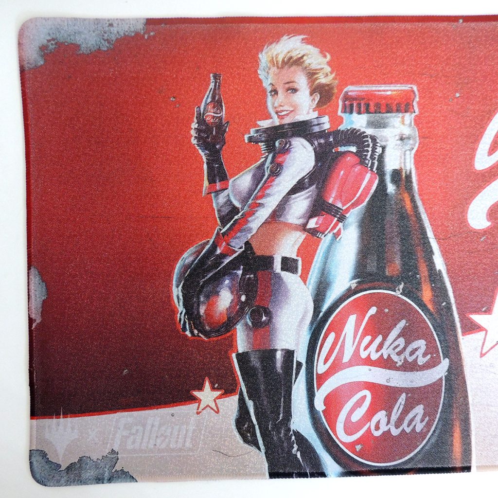 MTG Playmat Fallout Nuka-Cola Pinup Holofoil Ultra Pro - Madtoyz